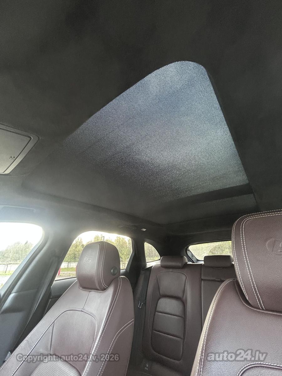 Black Jaguar F-Pace 2016 in Tallinn, with an engine capacity of 3.00 L and mileage of 220 thousand km for 19000 €, photo 21 on AUTOMOTO.COM.LV