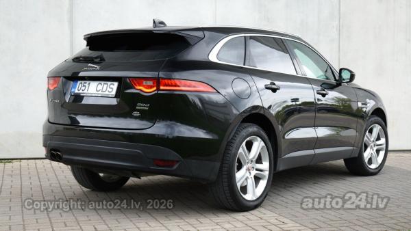 Melns Jaguar F-Pace 2016 Tallina, ar dzinēja tilpumu 2.00 L un nobraukumu 0 tūkst. km par 14999 €, foto 8 vietnē AUTOMOTO.COM.LV