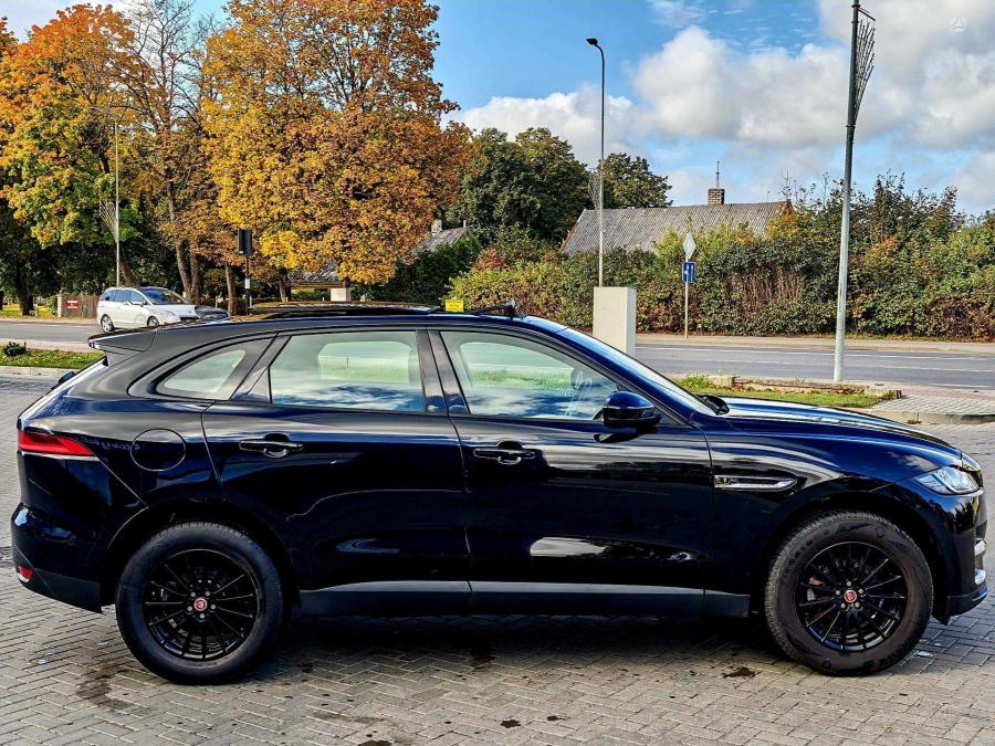 Melns Jaguar F-Pace 2016 Tauragė, ar dzinēja tilpumu 2.00 L un nobraukumu 207 tūkst. km par 7900 €, foto 5 vietnē AUTOMOTO.COM.LV