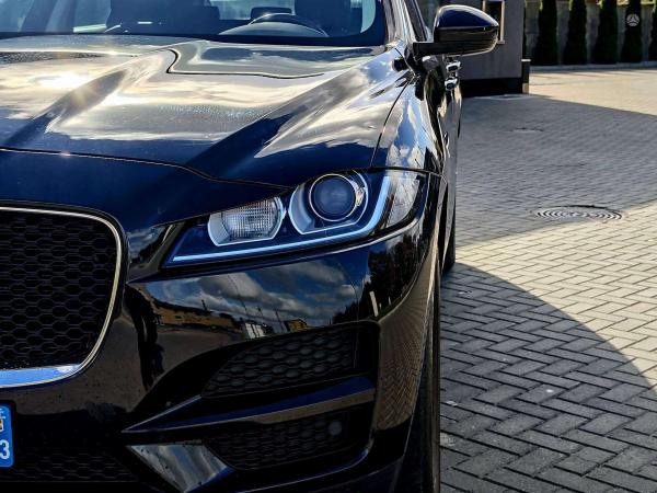 Ягуар Ф-Пейс 2016 в Таураге на AUTOMOTO.COM.LV Черный Ягуар Ф-Пейс 2016 в Таураге, объемом двигателя 2.00 л и пробегом 207 тыс. км за 7900 €, фото 10 на AUTOMOTO.COM.LV