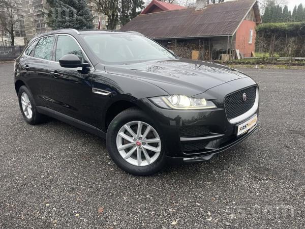 Melns Jaguar F-Pace 2017 Rīga, ar dzinēja tilpumu 2.00 L un nobraukumu 227 tūkst. km par 13950 €, foto 3 vietnē AUTOMOTO.COM.LV
