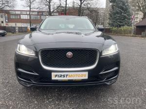 Black Jaguar F-Pace 2017 in Riga, with an engine capacity of 2.00 L and mileage of 227 thousand km for 13950 €, photo 5 on AUTOMOTO.COM.LV