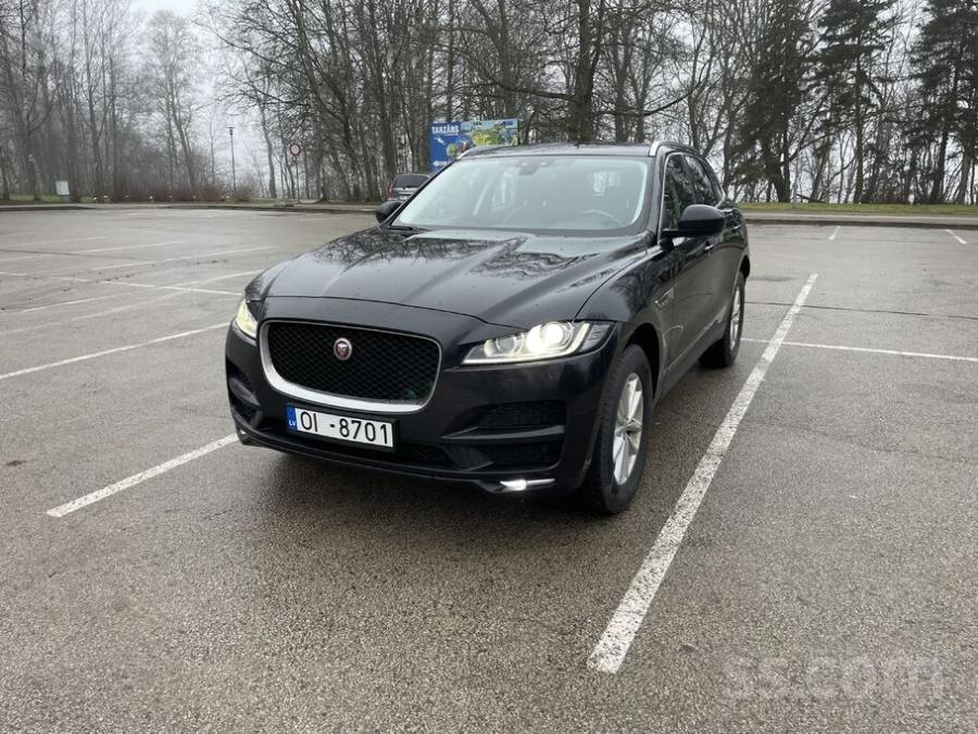 Melns Jaguar F-Pace 2017 Rīga, ar dzinēja tilpumu 2.00 L un nobraukumu 250 tūkst. km par 16500 €, foto 2 vietnē AUTOMOTO.COM.LV