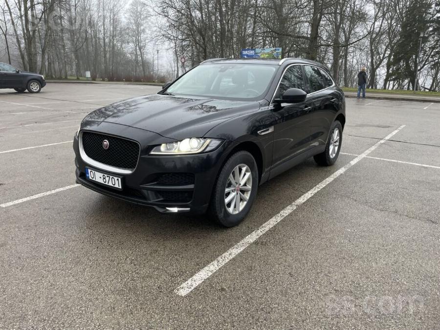 Melns Jaguar F-Pace 2017 Rīga, ar dzinēja tilpumu 2.00 L un nobraukumu 250 tūkst. km par 16500 €, foto 3 vietnē AUTOMOTO.COM.LV