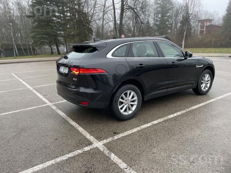 Melns Jaguar F-Pace 2017 Rīga, ar dzinēja tilpumu 2.00 L un nobraukumu 250 tūkst. km par 16500 €, foto 9 vietnē AUTOMOTO.COM.LV