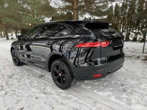 Melns Jaguar F-Pace 2017 Alīta, ar dzinēja tilpumu 2.00 L un nobraukumu 137 tūkst. km par 11999 €, foto 9 vietnē AUTOMOTO.COM.LV