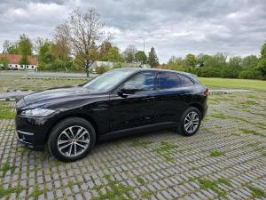 Black Jaguar F-Pace 2017 in Kaunas, with an engine capacity of 2.00 L and mileage of 170 thousand km for 13500 €, photo 10 on AUTOMOTO.COM.LV