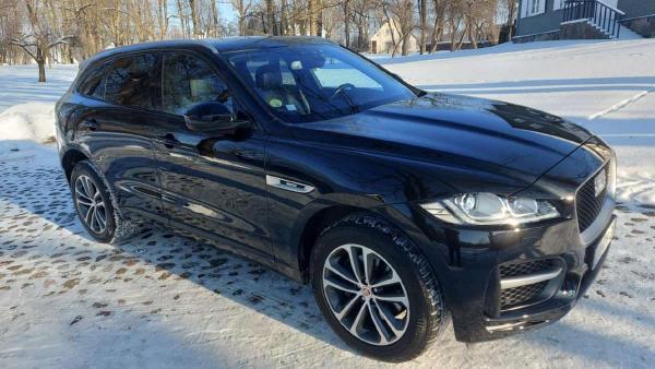 Black Jaguar F-Pace 2017 in Anyksciai, with an engine capacity of 2.99 L and mileage of 158 thousand km for 15699 €, photo 2 on AUTOMOTO.COM.LV