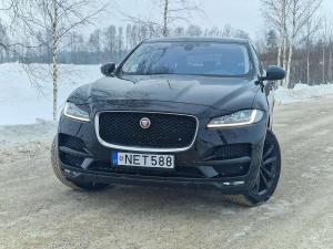 Black Jaguar F-Pace 2017 in Plunge, with an engine capacity of 2.00 L and mileage of 175 thousand km for 16500 €, photo 4 on AUTOMOTO.COM.LV