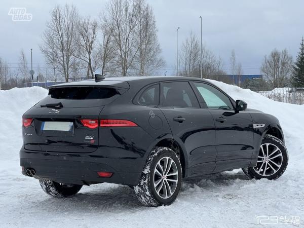 Black Jaguar F-Pace 2017 in Taurage, with an engine capacity of 2.00 L and mileage of 145 thousand km for 12400 €, photo 10 on AUTOMOTO.COM.LV
