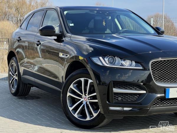 Black Jaguar F-Pace 2017 in Taurage, with an engine capacity of 2.00 L and mileage of 145 thousand km for 12300 €, photo 5 on AUTOMOTO.COM.LV
