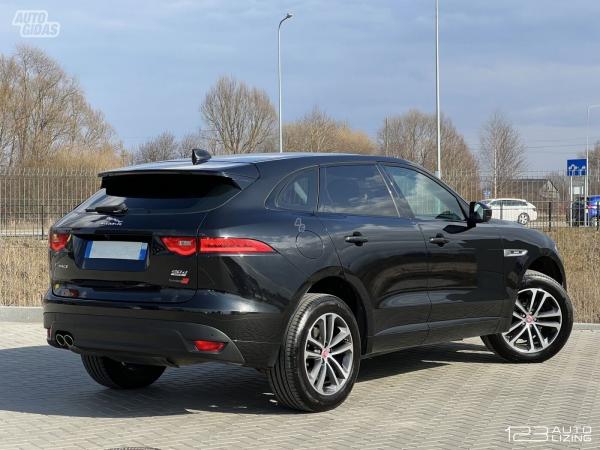 Black Jaguar F-Pace 2017 in Taurage, with an engine capacity of 2.00 L and mileage of 145 thousand km for 12300 €, photo 8 on AUTOMOTO.COM.LV