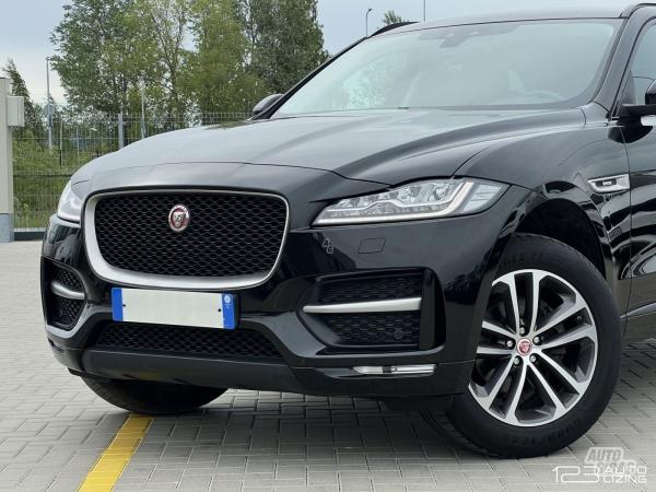 Melns Jaguar F-Pace 2017 Tauragė, ar dzinēja tilpumu 2.00 L un nobraukumu 110 tūkst. km par 11900 €, foto 2 vietnē AUTOMOTO.COM.LV