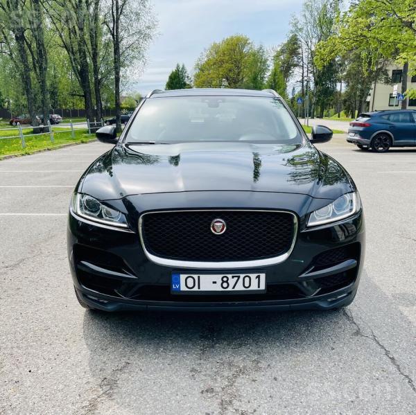 Melns Jaguar F-Pace 2017 Rīga, ar dzinēja tilpumu 2.00 L un nobraukumu 250 tūkst. km par 13800 €, foto  vietnē AUTOMOTO.COM.LV