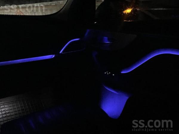 Black Jaguar F-Pace 2017 in Riga, with an engine capacity of 2.00 L and mileage of 250 thousand km for 16200 €, photo 9 on AUTOMOTO.COM.LV