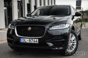 Black Jaguar F-Pace 2017 in Riga, with an engine capacity of 2.00 L and mileage of 214 thousand km for 13990 €, photo 3 on AUTOMOTO.COM.LV