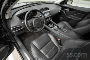 Black Jaguar F-Pace 2017 in Riga, with an engine capacity of 2.00 L and mileage of 214 thousand km for 13990 €, photo 12 on AUTOMOTO.COM.LV