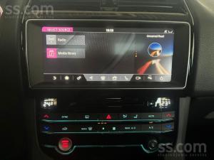 Black Jaguar F-Pace 2017 in Riga, with an engine capacity of 2.00 L and mileage of 192 thousand km for 10550 €, photo 14 on AUTOMOTO.COM.LV