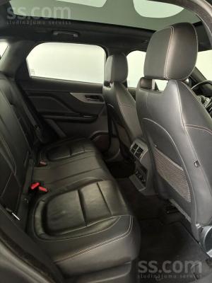 Black Jaguar F-Pace 2017 in Riga, with an engine capacity of 2.00 L and mileage of 192 thousand km for 10550 €, photo 19 on AUTOMOTO.COM.LV
