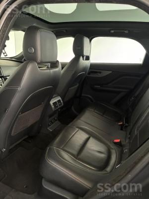 Black Jaguar F-Pace 2017 in Riga, with an engine capacity of 2.00 L and mileage of 192 thousand km for 10550 €, photo 20 on AUTOMOTO.COM.LV
