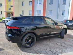 Melns Jaguar F-Pace 2017 Bauska, ar dzinēja tilpumu 2.00 L un nobraukumu 280 tūkst. km par 11500 €, foto 7 vietnē AUTOMOTO.COM.LV