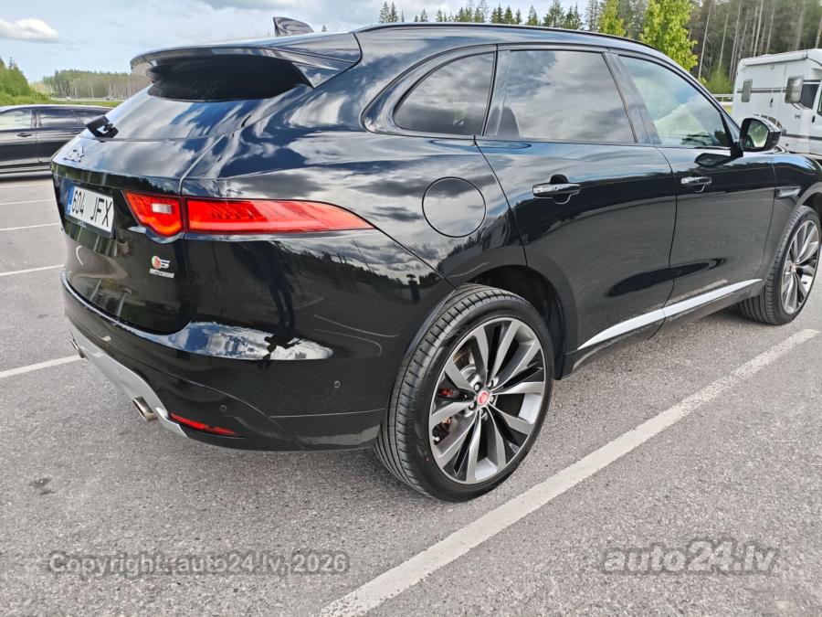 Melns Jaguar F-Pace 2017 Tallina, ar dzinēja tilpumu 3.00 L un nobraukumu 193 tūkst. km par 22999 €, foto 4 vietnē AUTOMOTO.COM.LV