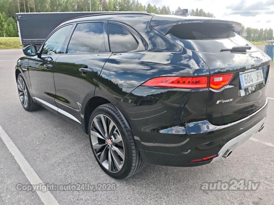 Melns Jaguar F-Pace 2017 Tallina, ar dzinēja tilpumu 3.00 L un nobraukumu 193 tūkst. km par 22999 €, foto 5 vietnē AUTOMOTO.COM.LV