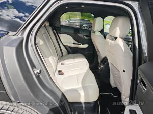 Melns Jaguar F-Pace 2017 Tallina, ar dzinēja tilpumu 3.00 L un nobraukumu 193 tūkst. km par 22999 €, foto 7 vietnē AUTOMOTO.COM.LV