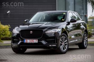 Black Jaguar F-Pace 2017 in Jelgava, with an engine capacity of 2.00 L and mileage of 0 thousand km for 10990 €, photo 4 on AUTOMOTO.COM.LV