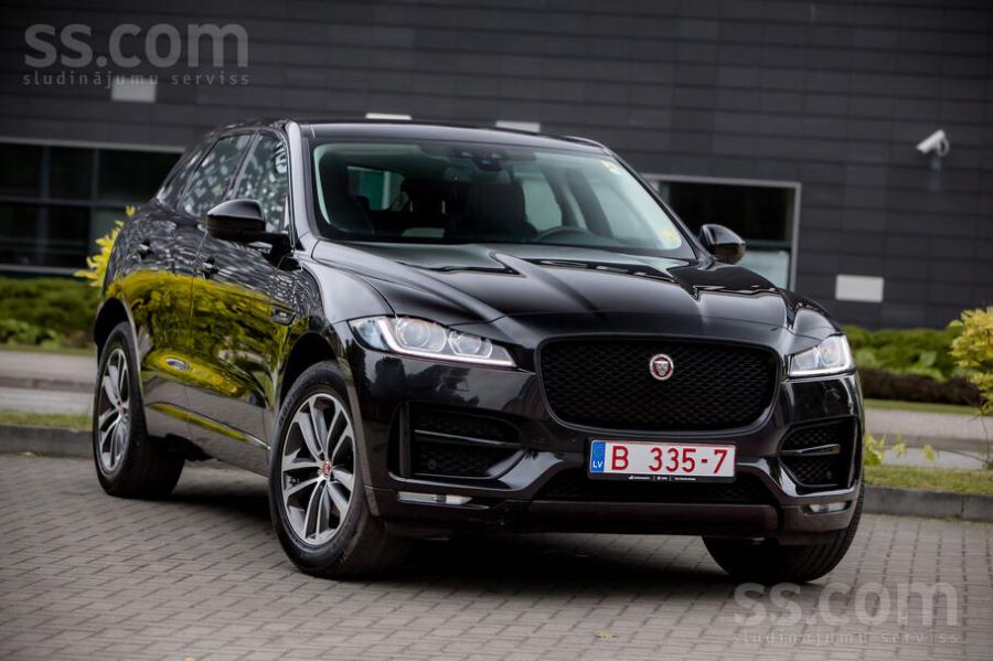 Black Jaguar F-Pace 2017 in Jelgava, with an engine capacity of 2.00 L and mileage of 0 thousand km for 10990 €, photo 8 on AUTOMOTO.COM.LV