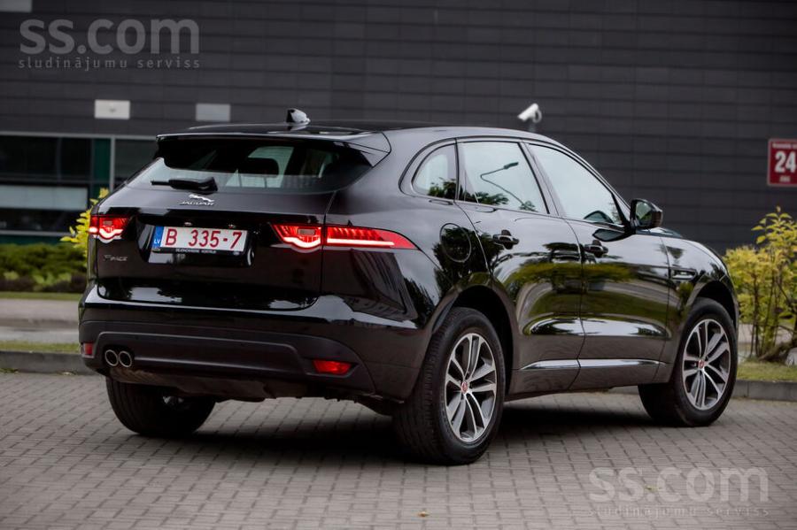 Black Jaguar F-Pace 2017 in Jelgava, with an engine capacity of 2.00 L and mileage of 0 thousand km for 10990 €, photo 9 on AUTOMOTO.COM.LV