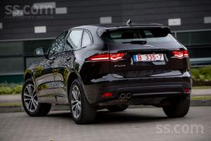 Black Jaguar F-Pace 2017 in Jelgava, with an engine capacity of 2.00 L and mileage of 0 thousand km for 10990 €, photo 13 on AUTOMOTO.COM.LV