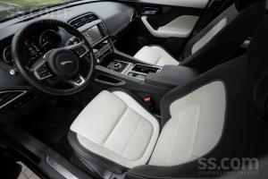 Black Jaguar F-Pace 2017 in Jelgava, with an engine capacity of 2.00 L and mileage of 0 thousand km for 10990 €, photo 21 on AUTOMOTO.COM.LV