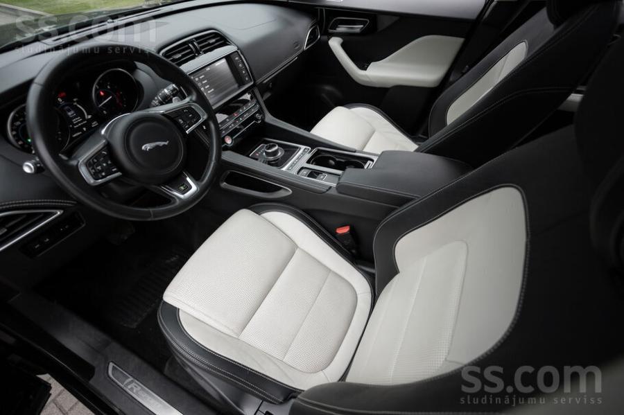 Black Jaguar F-Pace 2017 in Jelgava, with an engine capacity of 2.00 L and mileage of 0 thousand km for 10990 €, photo 21 on AUTOMOTO.COM.LV