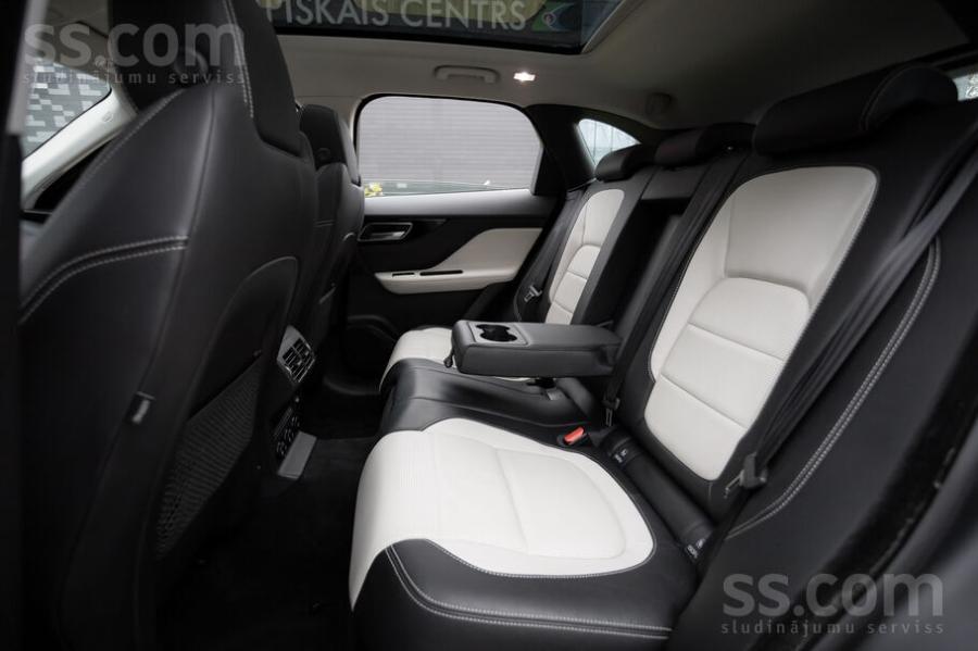 Black Jaguar F-Pace 2017 in Jelgava, with an engine capacity of 2.00 L and mileage of 0 thousand km for 10990 €, photo 22 on AUTOMOTO.COM.LV