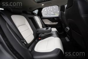 Black Jaguar F-Pace 2017 in Jelgava, with an engine capacity of 2.00 L and mileage of 0 thousand km for 10990 €, photo 24 on AUTOMOTO.COM.LV