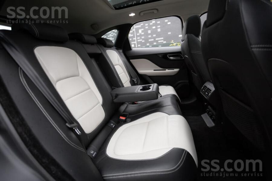 Black Jaguar F-Pace 2017 in Jelgava, with an engine capacity of 2.00 L and mileage of 0 thousand km for 10990 €, photo 24 on AUTOMOTO.COM.LV