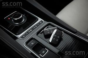 Black Jaguar F-Pace 2017 in Jelgava, with an engine capacity of 2.00 L and mileage of 0 thousand km for 10990 €, photo 27 on AUTOMOTO.COM.LV