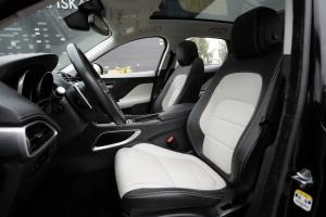 Black Jaguar F-Pace 2017 in Jelgava, with an engine capacity of 2.00 L and mileage of 150 thousand km for 10990 €, photo 19 on AUTOMOTO.COM.LV