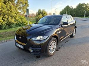 Black Jaguar F-Pace 2017 in Kretinga, with an engine capacity of 2.00 L and mileage of 175 thousand km for 12200 €, photo 10 on AUTOMOTO.COM.LV