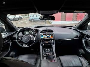 Melns Jaguar F-Pace 2017 Kauņa, ar dzinēja tilpumu 2.00 L un nobraukumu 181 tūkst. km par 11500 €, foto  vietnē AUTOMOTO.COM.LV