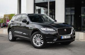 Melns Jaguar F-Pace 2017 Rīga, ar dzinēja tilpumu 2.00 L un nobraukumu 214 tūkst. km par 13550 €, foto 3 vietnē AUTOMOTO.COM.LV