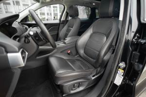 Melns Jaguar F-Pace 2017 Rīga, ar dzinēja tilpumu 2.00 L un nobraukumu 214 tūkst. km par 13550 €, foto 12 vietnē AUTOMOTO.COM.LV