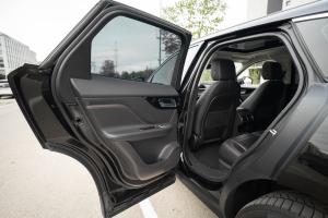 Melns Jaguar F-Pace 2017 Rīga, ar dzinēja tilpumu 2.00 L un nobraukumu 214 tūkst. km par 13550 €, foto 33 vietnē AUTOMOTO.COM.LV
