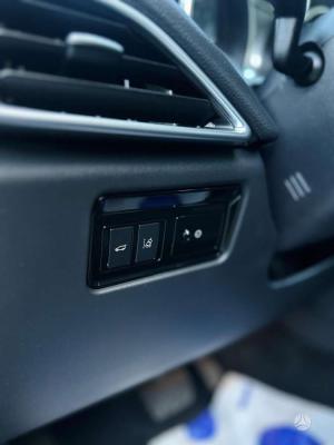 Melns Jaguar F-Pace 2017 Tauragė, ar dzinēja tilpumu 2.00 L un nobraukumu 146 tūkst. km par 9800 €, foto 13 vietnē AUTOMOTO.COM.LV