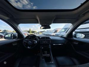 Melns Jaguar F-Pace 2017 Tauragė, ar dzinēja tilpumu 2.00 L un nobraukumu 146 tūkst. km par 9800 €, foto 20 vietnē AUTOMOTO.COM.LV