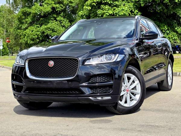 Black Jaguar F-Pace 2017 in Taurage, with an engine capacity of 2.00 L and mileage of 237 thousand km for 12300 €, photo 1 on AUTOMOTO.COM.LV