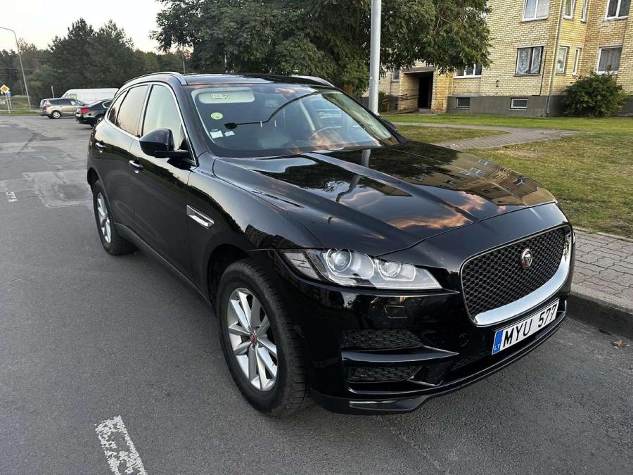 Black Jaguar F-Pace 2017 in Taurage, with an engine capacity of 2.00 L and mileage of 75 thousand km for 12000 €, photo 1 on AUTOMOTO.COM.LV