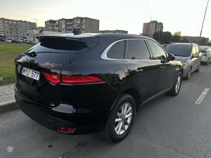 Black Jaguar F-Pace 2017 in Taurage, with an engine capacity of 2.00 L and mileage of 75 thousand km for 12000 €, photo 6 on AUTOMOTO.COM.LV