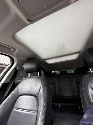 Black Jaguar F-Pace 2017 in Taurage, with an engine capacity of 2.00 L and mileage of 75 thousand km for 12000 €, photo 10 on AUTOMOTO.COM.LV